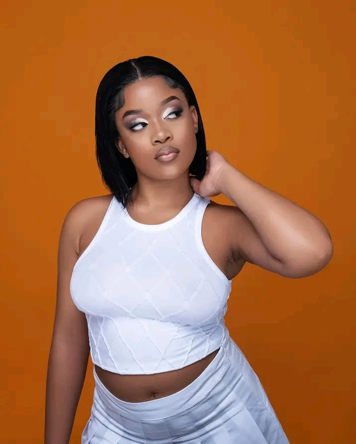 Zee_nhle Biography, Profile, Career, Songs - KingMinds
